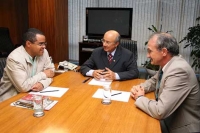 Ministro Pimentel confirma presença na festa dos 70 anos - Sindicato ...