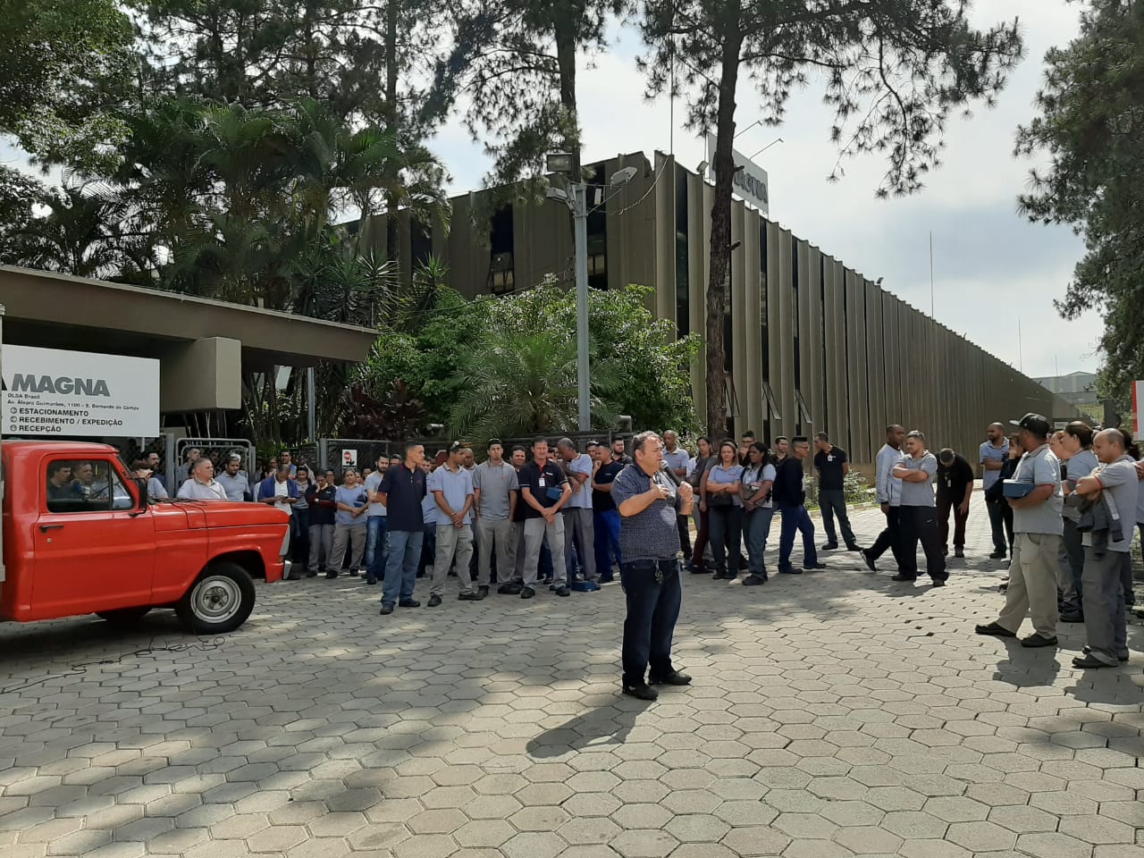Trabalhadores conquistam aumento real na Magna (Olsa) - Sindicato dos ...